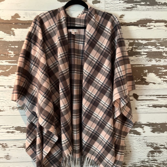 Belle by Kim Gravel | Jackets & Coats | Belle By Kim Gravel Plaid Ruana ...